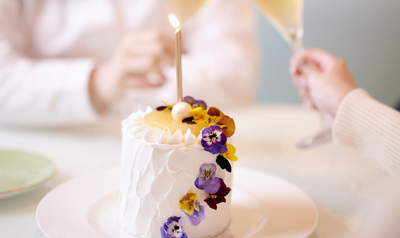 Salon Lanson - Dining at Lanson Place