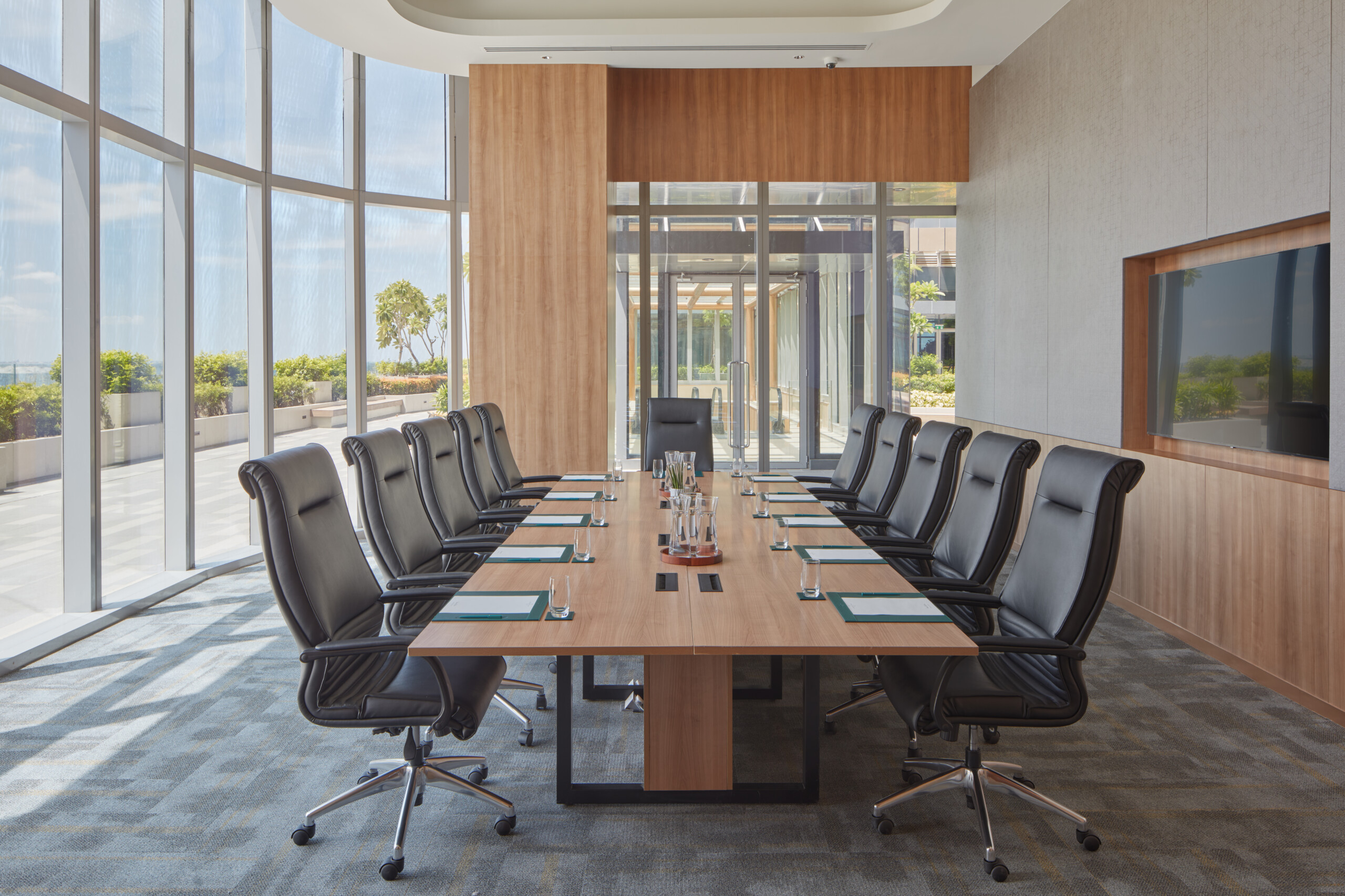 SAGE Executive Boardroom - Lanson Place Mall Of Asia