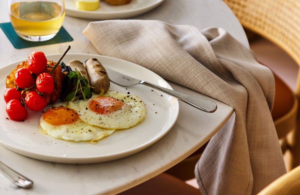 Albert Lounge - Lanson Place Parliament Gardens